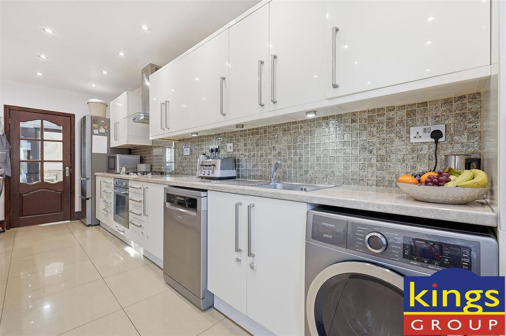 Leopold Road, Walthamstow E17, 3 bed maisonette for sale, £700,000 ...