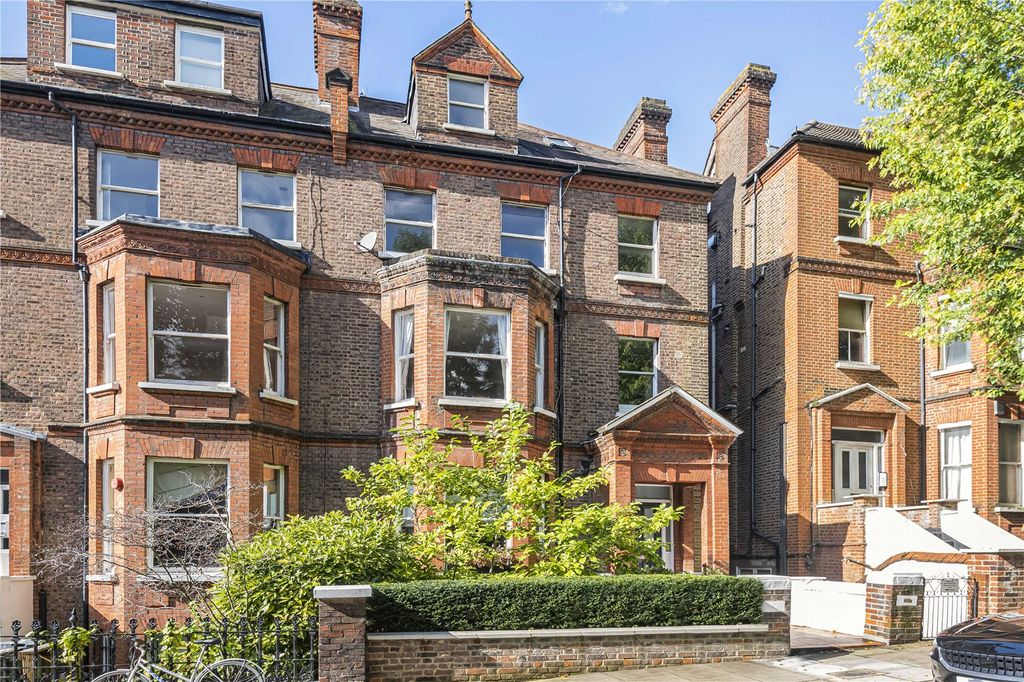 Netherhall Gardens, London NW3, 2 bed flat for sale, £825,000 ...