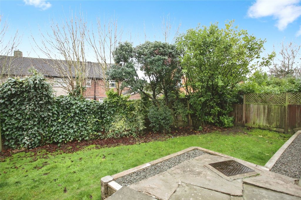 Richard Close, Leicester, Leicestershire LE3, 3 bed semi-detached house ...