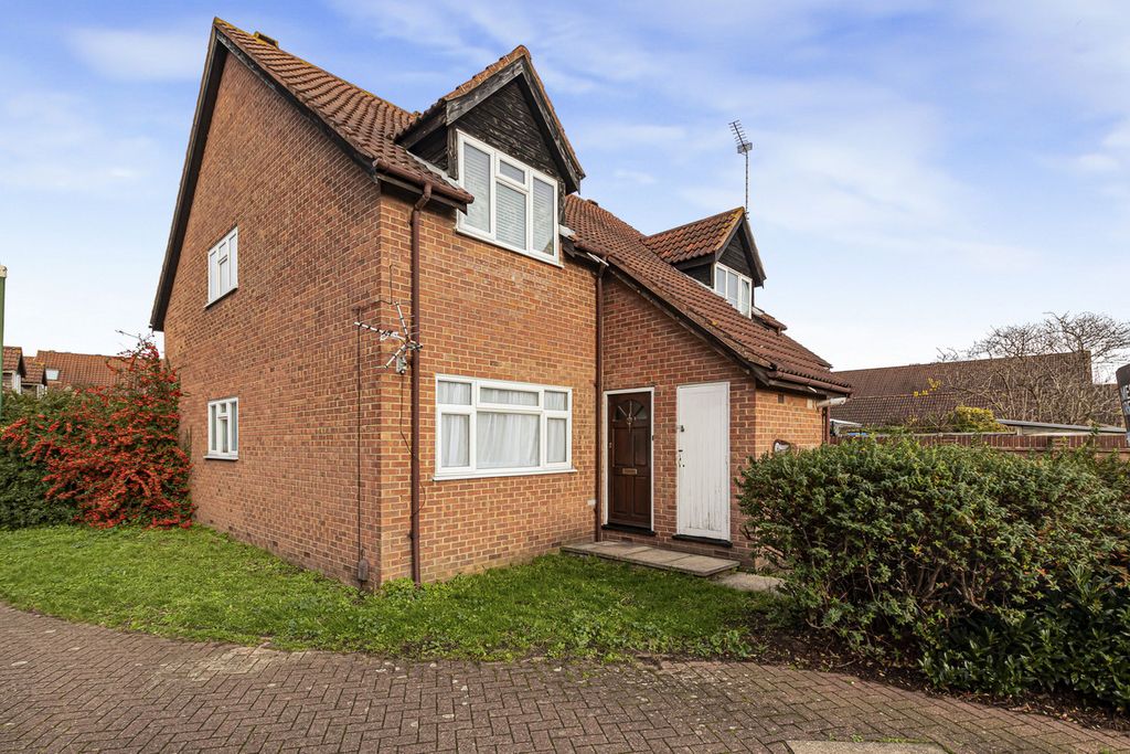 Herald Walk, Dartford DA1, 1 bed flat for sale, £200,000 | PrimeLocation