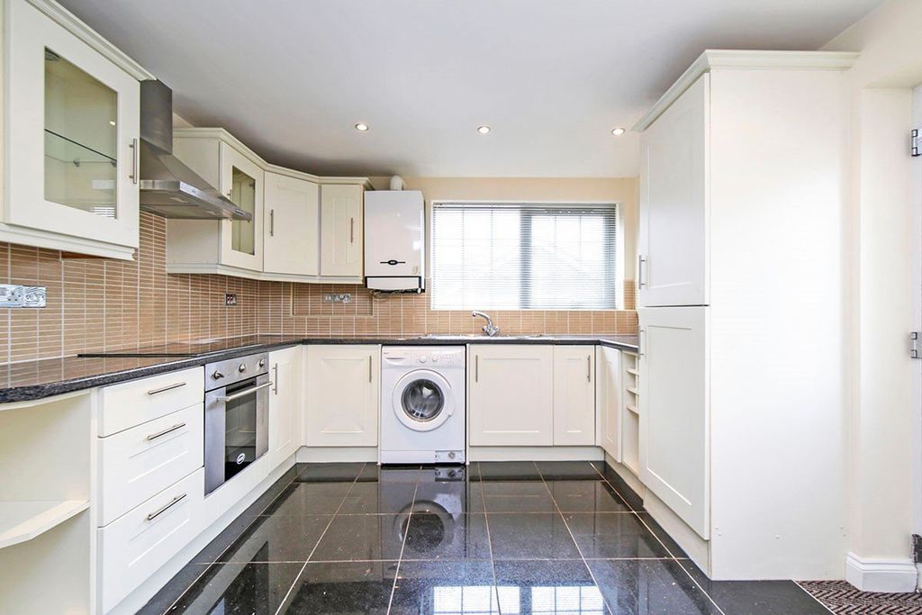 Hobsons Buildings, Stanley, Durham DH9, 2 bed flat to rent, £595 pcm ...