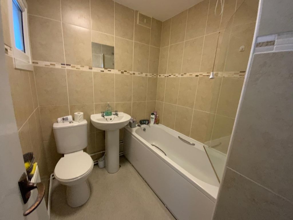 Whitley Court, Whitley Court, Coventry CV3, 2 bed flat for sale, £ ...