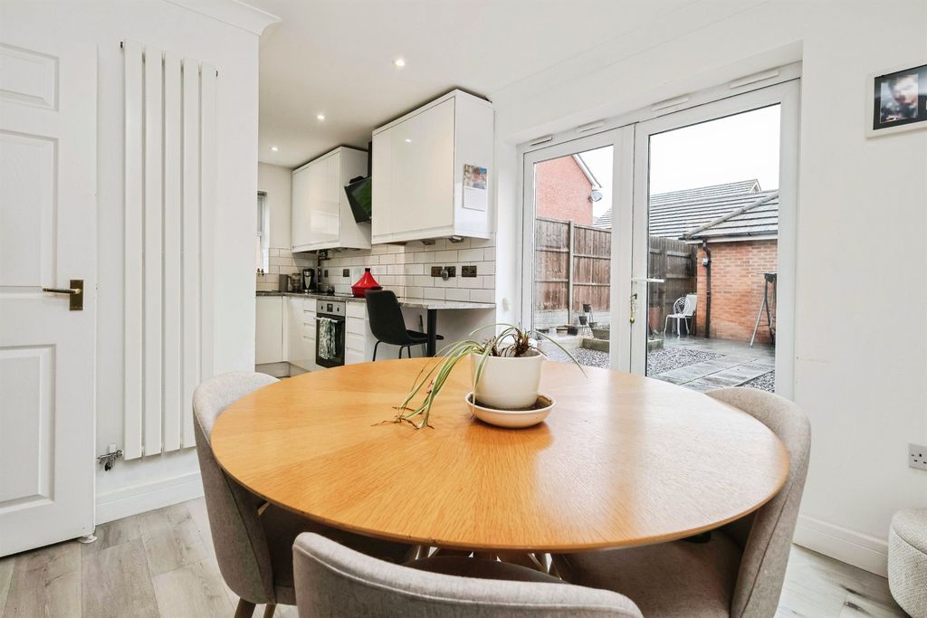 Hawksworth Crescent, Chelmsley Wood, Birmingham B37, 3 bed end terrace ...