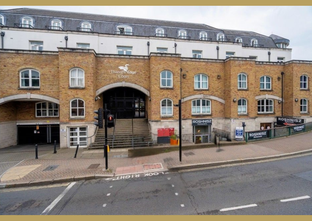 Thames Edge Court, Clarence Street, Staines-Upon-Thames TW18, Property ...