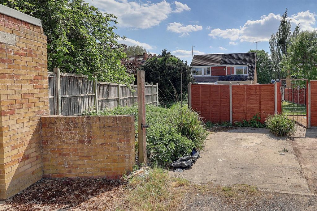 Ermin Street, Brockworth, Gloucester GL3, 3 bed chalet for sale, £ ...