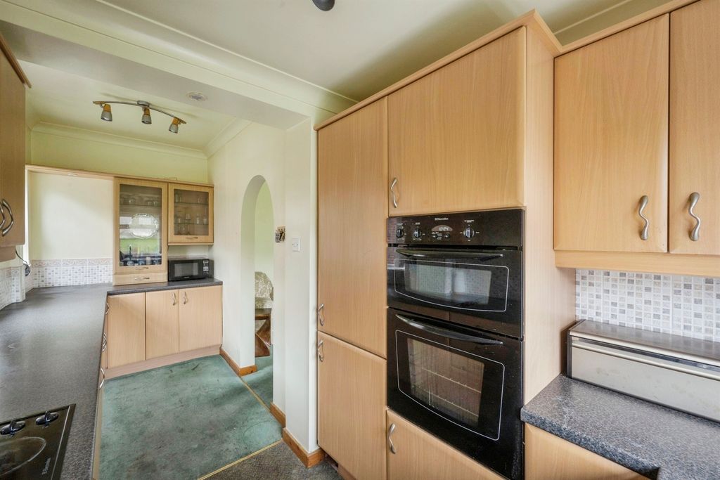 Rockingham Road, Swinton, Mexborough S64, 3 bed detached bungalow for ...