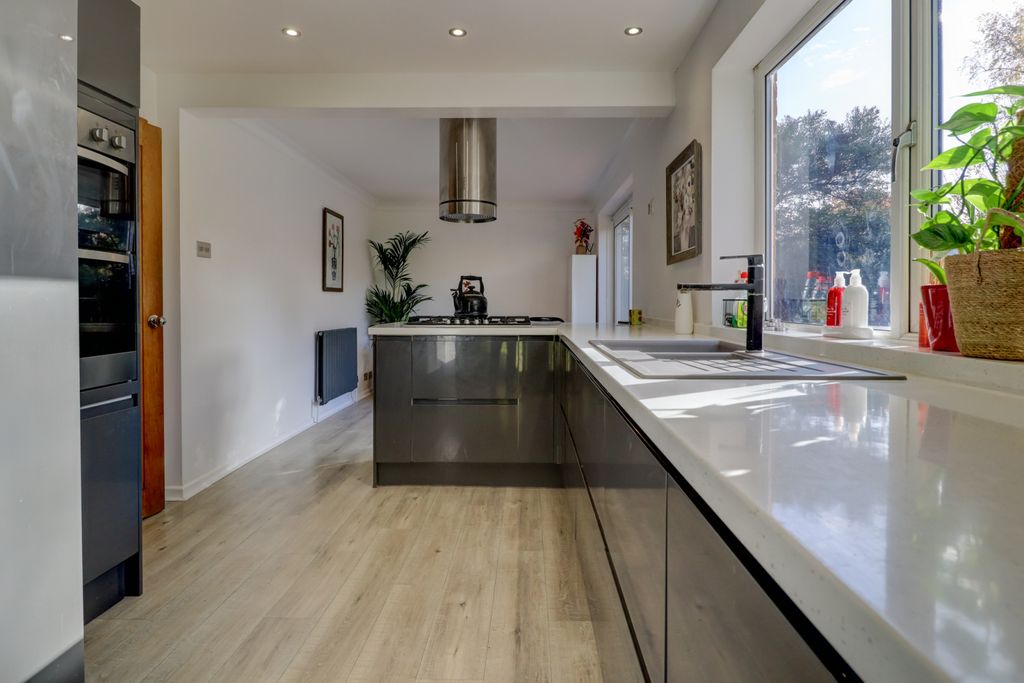 Campbells Ride, Holmer Green, High Wycombe, Buckinghamshire HP15, 4 bed ...