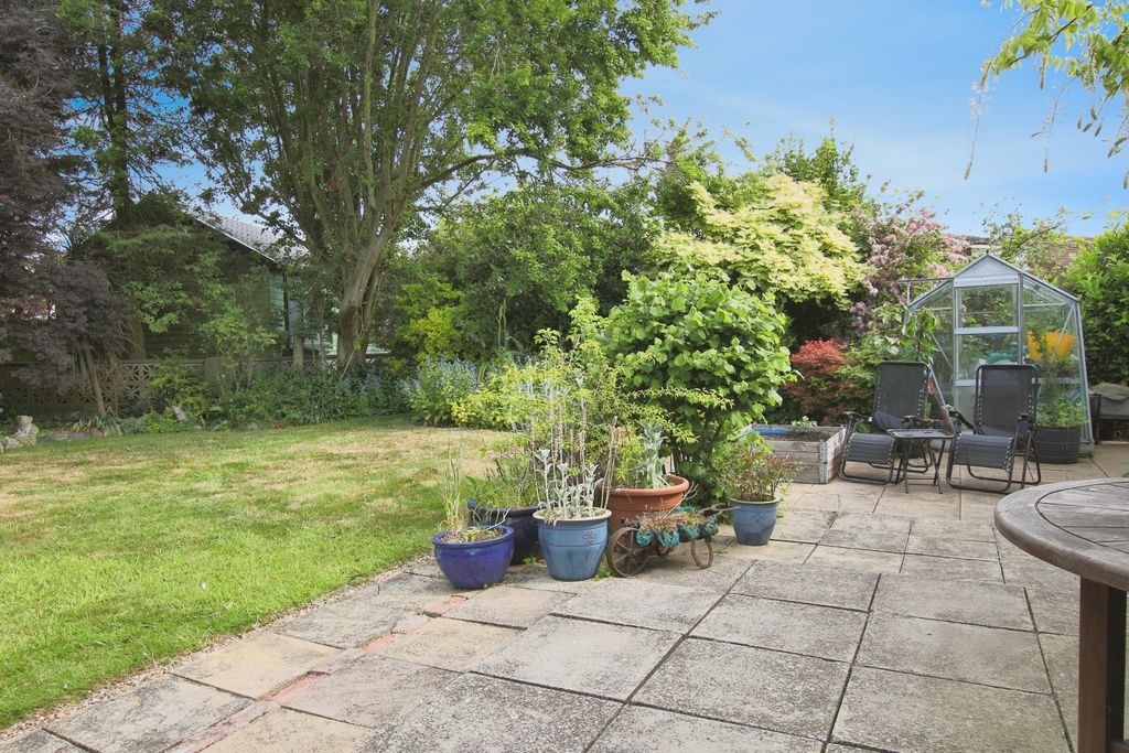 Manor Garth, Keyingham, Hull HU12, 4 bed detached bungalow for sale ...