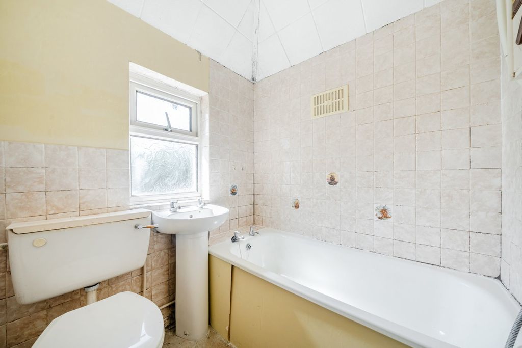 Locksley Road, Eastleigh, Hampshire SO50, 3 bed terraced house for sale ...