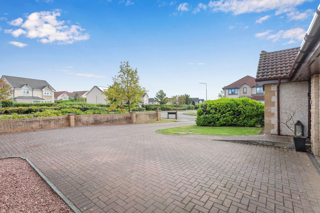 84 Moffat Walk, Tranent EH33, 4 bed detached house for sale, £350,000 ...