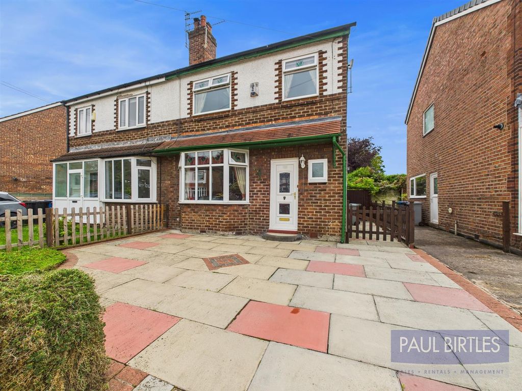 Craig Avenue, Flixton, Trafford M41, 3 bed semi-detached house for sale ...