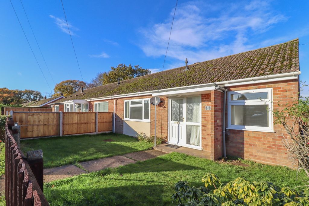 Pound Green Close, Shipdham, Thetford, Norfolk IP25, 2 bed semi ...