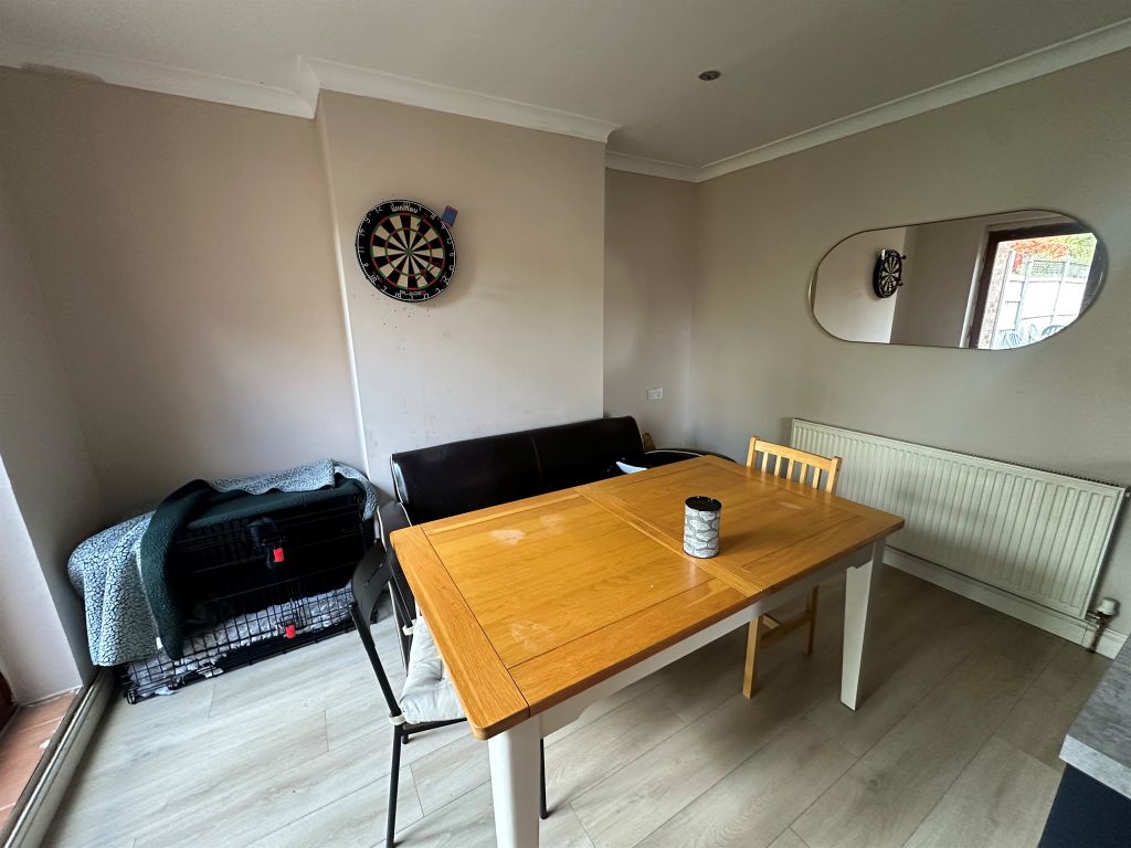 Eden Grove Road, Edenthorpe, Doncaster DN3, 3 bed semi-detached house ...