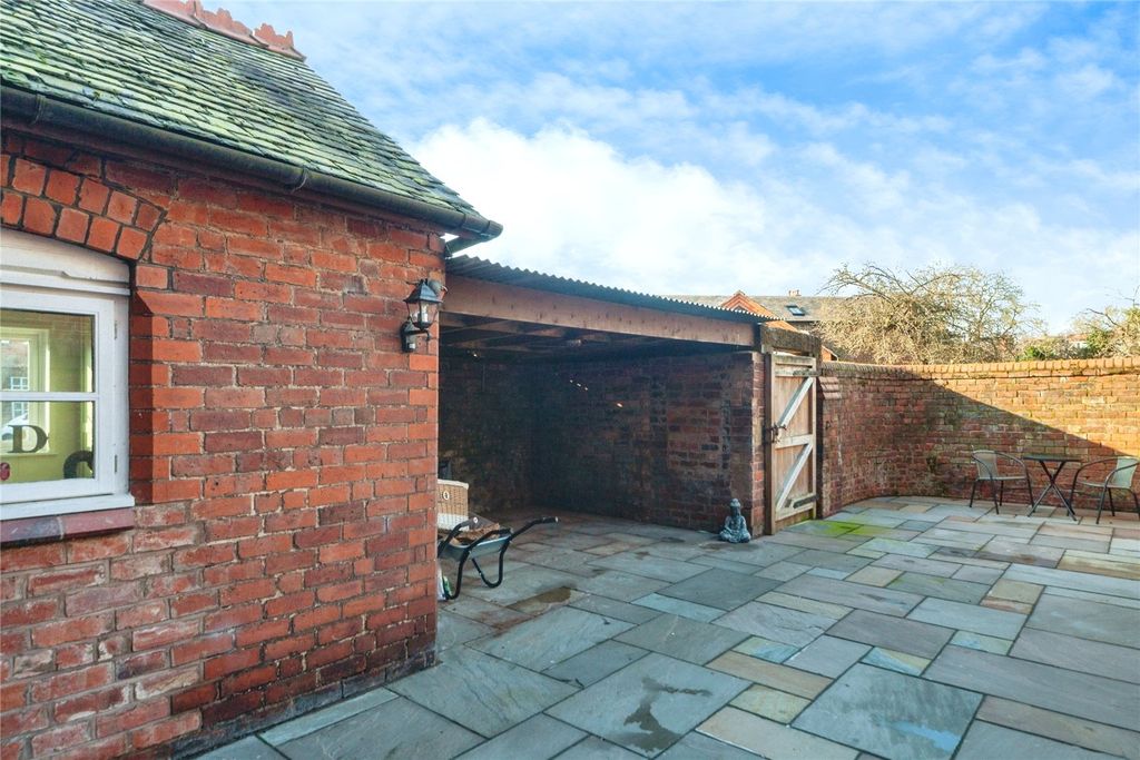 Fairy Road, Wrexham LL13, 7 bed semi-detached house for sale, £595,000 ...