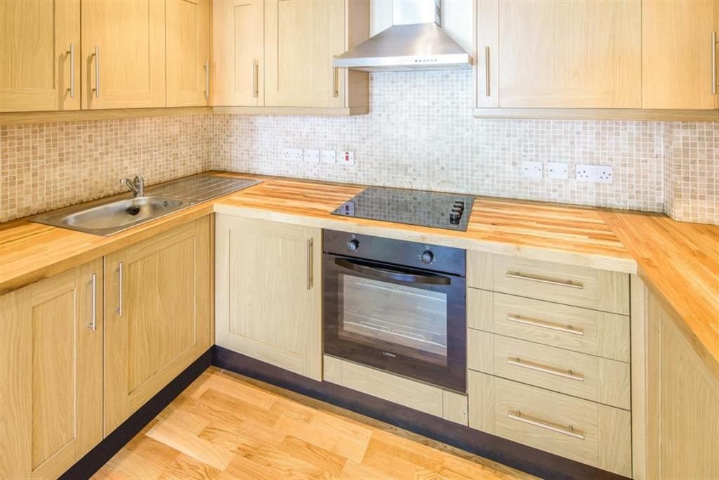 Jevington Gardens, Eastbourne BN21, 2 bed flat for sale, £210,000 ...