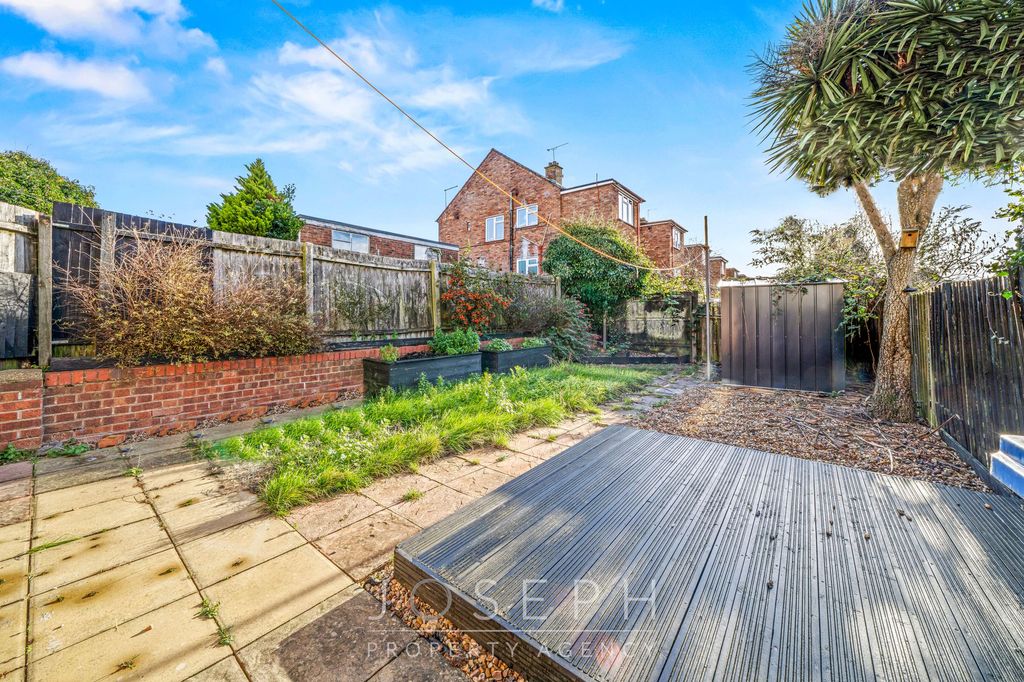 Lakeside Road, Ipswich IP2, 3 bed semi-detached house for sale, £ ...