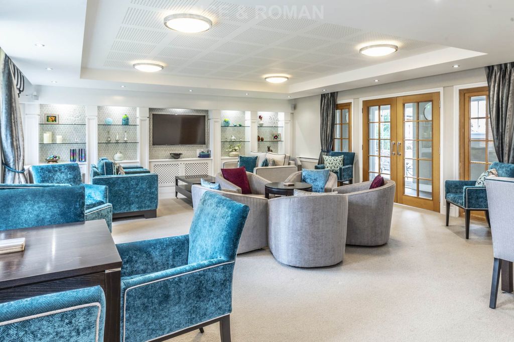 Cobham Grange, Cobham KT11, 2 bed flat for sale, £500,000 | PrimeLocation