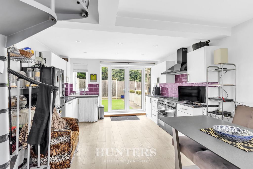 Springfield Avenue, Crumpsall, Manchester M8, 3 bed detached house for ...