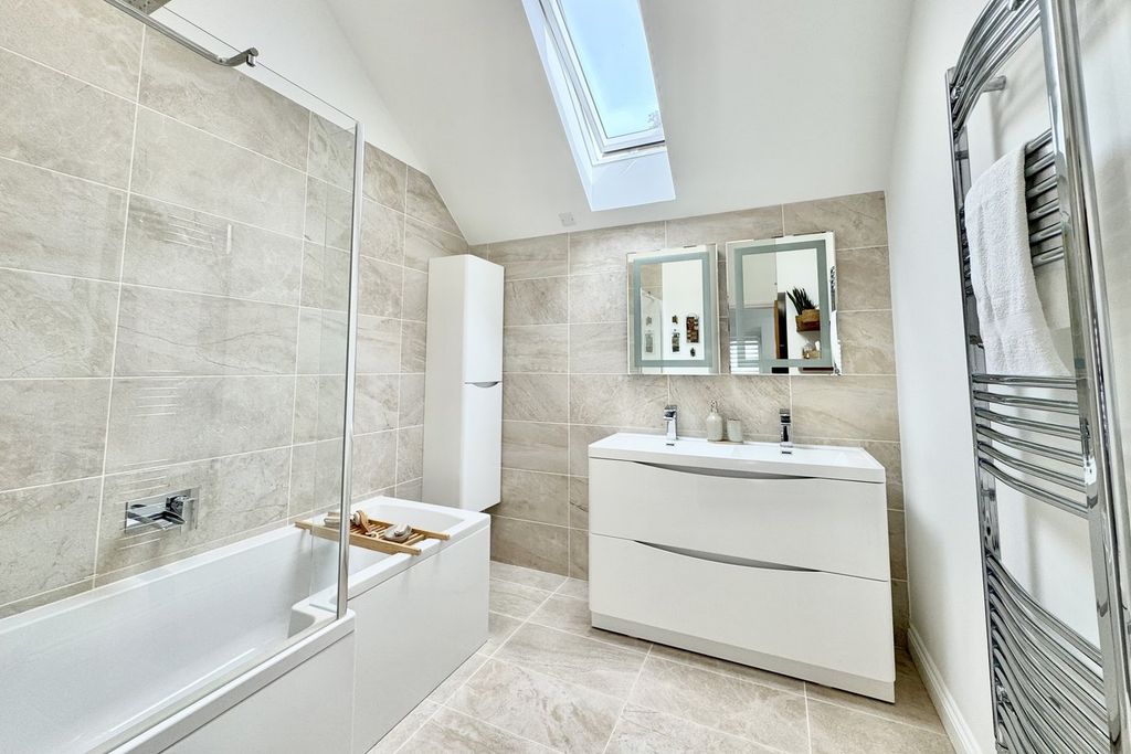 Muscliffe Lane, Throop, Bournemouth BH9, 4 bed detached house for sale ...