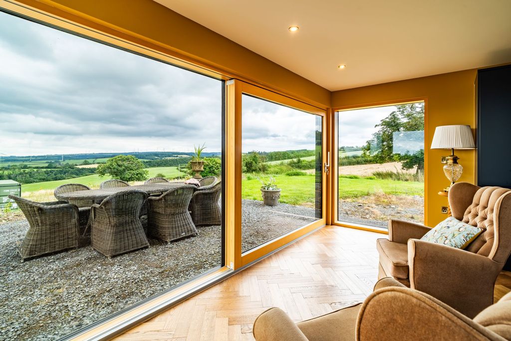 Efail Y Banc, Rhydargaeau Road, Carmarthen SA32, 4 bed detached house ...