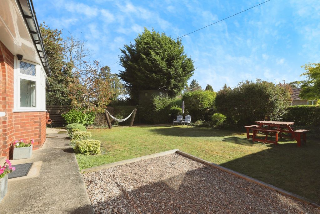Worksop Road, Woodsetts, Worksop S81, 5 bed detached bungalow for sale ...
