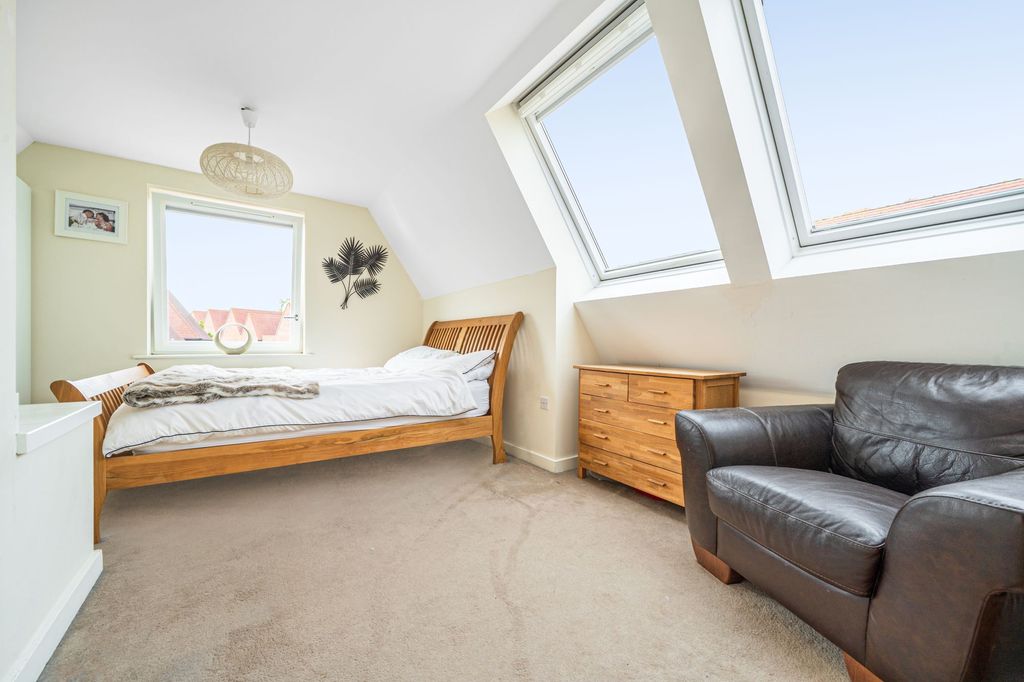 Horsted Park, Chatham, Kent. ME4, 4 bed detached house for sale, £ ...