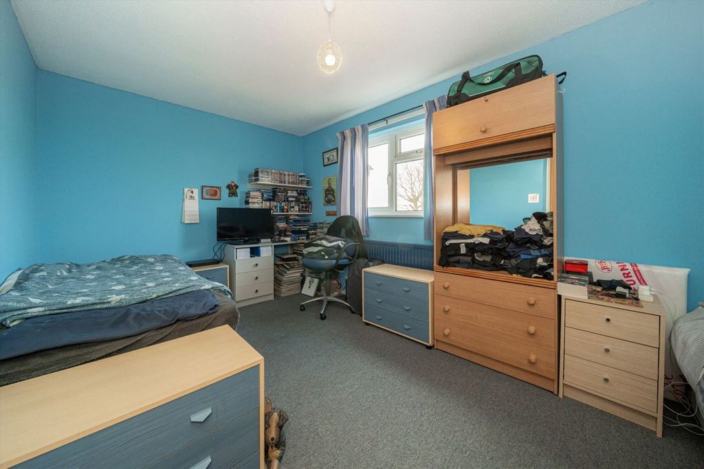 Cheeseman Close, Hampton TW12, 2 bed end terrace house for sale, £ ...