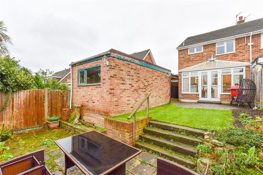 Chipstead Close, Maidstone, Kent ME16, 3 bed semi-detached house for ...