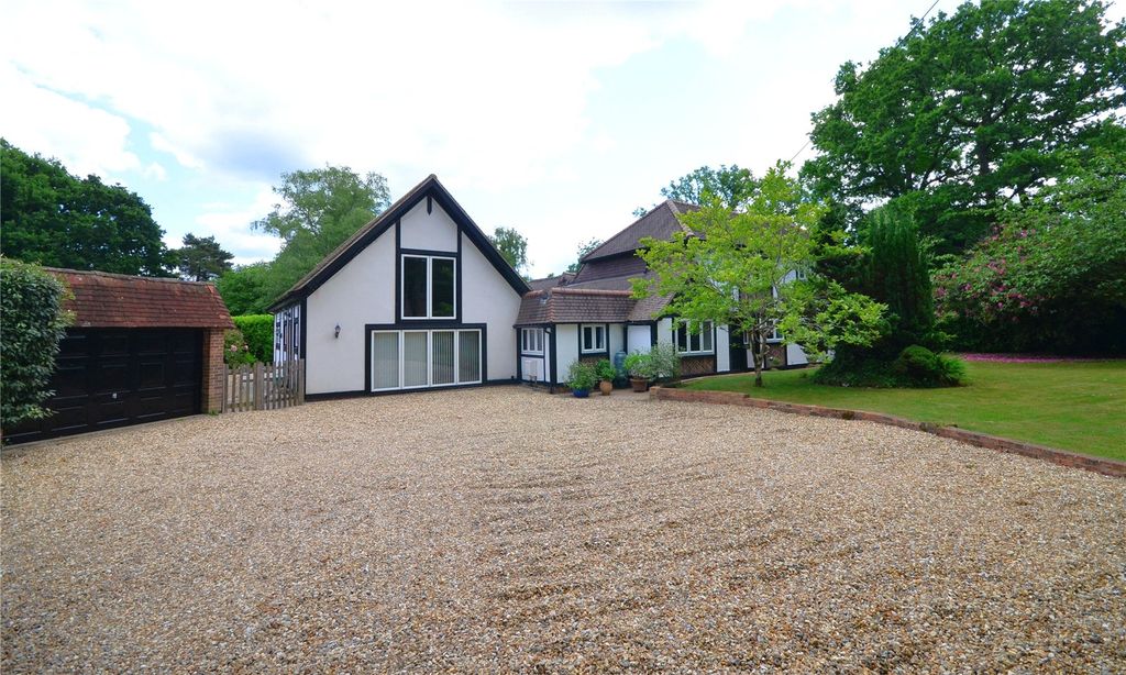 Copthorne, Crawley, West Sussex RH10, 5 bed detached house for sale, £ ...