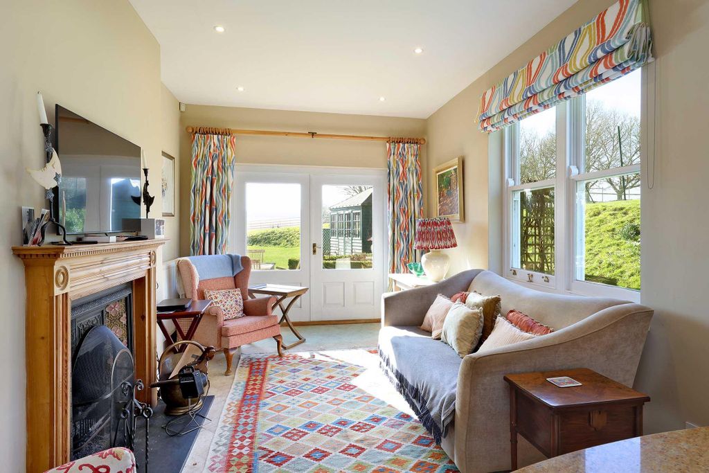 Manor Farm House, North Waltham, Basingstoke, Hampshire RG25, 6 bed ...