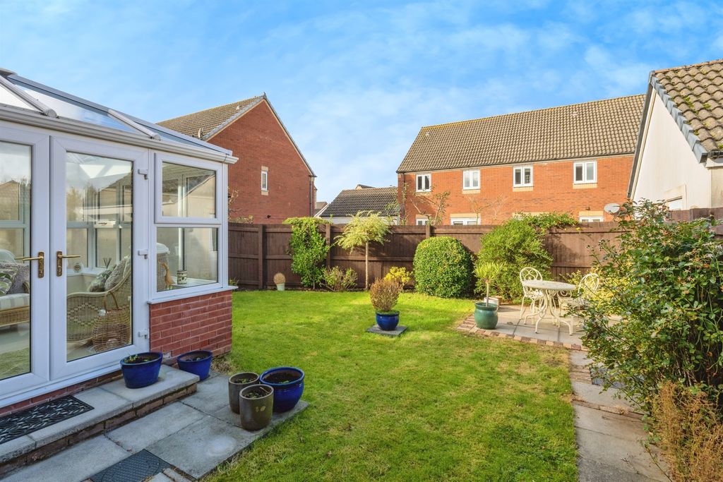 Tir Yr Yspyty, Bynea, Llanelli SA14, 3 bed detached house for sale, £ ...
