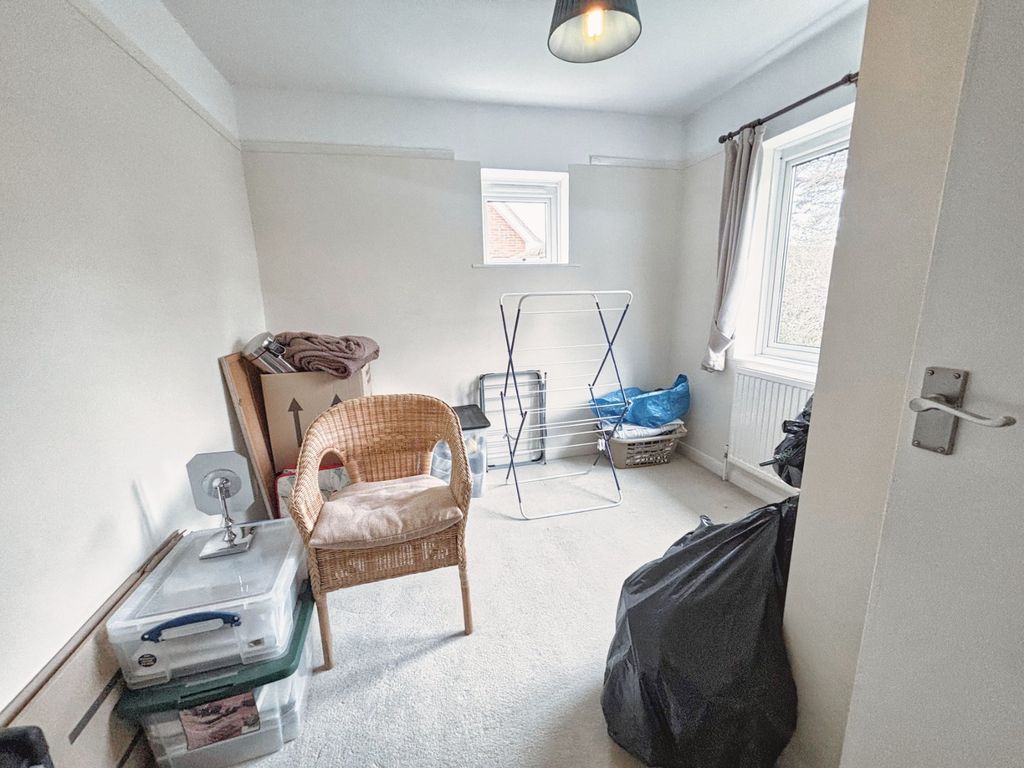 Felbridge RH19, 3 bed end terrace house to rent, £1,700 pcm | PrimeLocation
