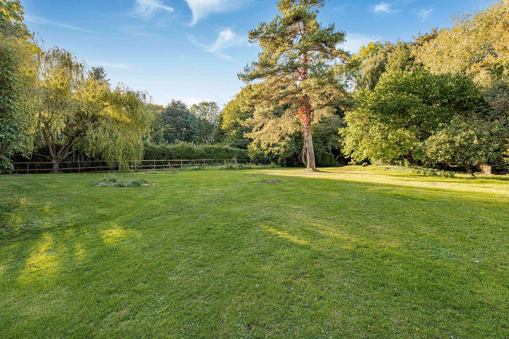 Medstead Road, Beech, Alton, Hampshire GU34, 5 bed bungalow for sale, £ ...