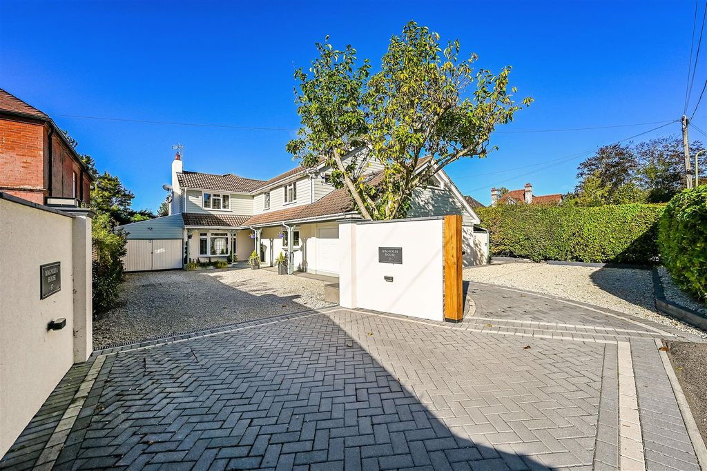 Bowes Hill, Rowland's Castle PO9, 4 bed detached house for sale, £ ...