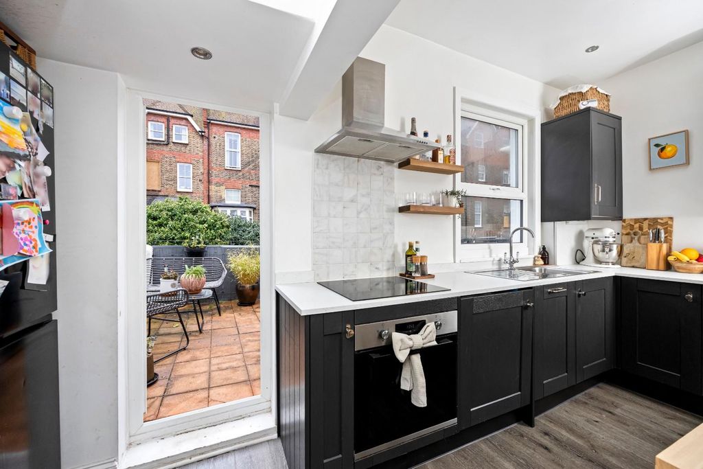 Cowper Street, Hove BN3, 3 bed maisonette for sale, £475,000 ...