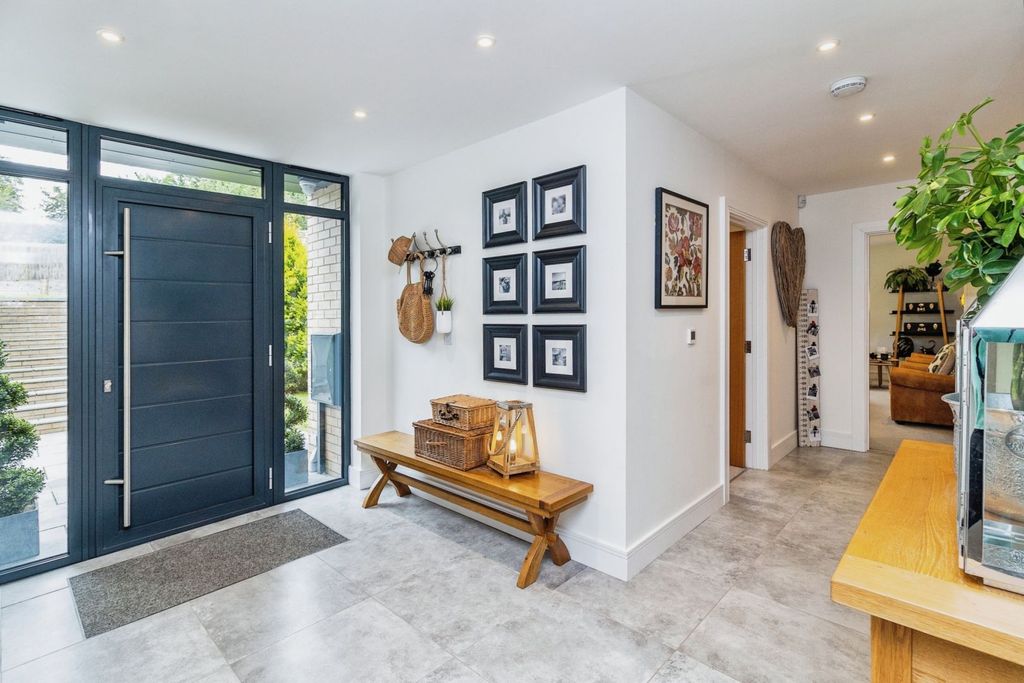 Common Road, Kensworth LU6, 5 bed detached house for sale, £1,250,000 ...