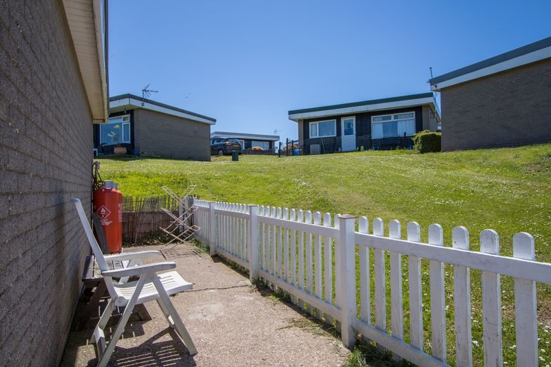 Lavernock Point, Fort Road, Penarth CF64, 2 bed chalet for sale, £ ...