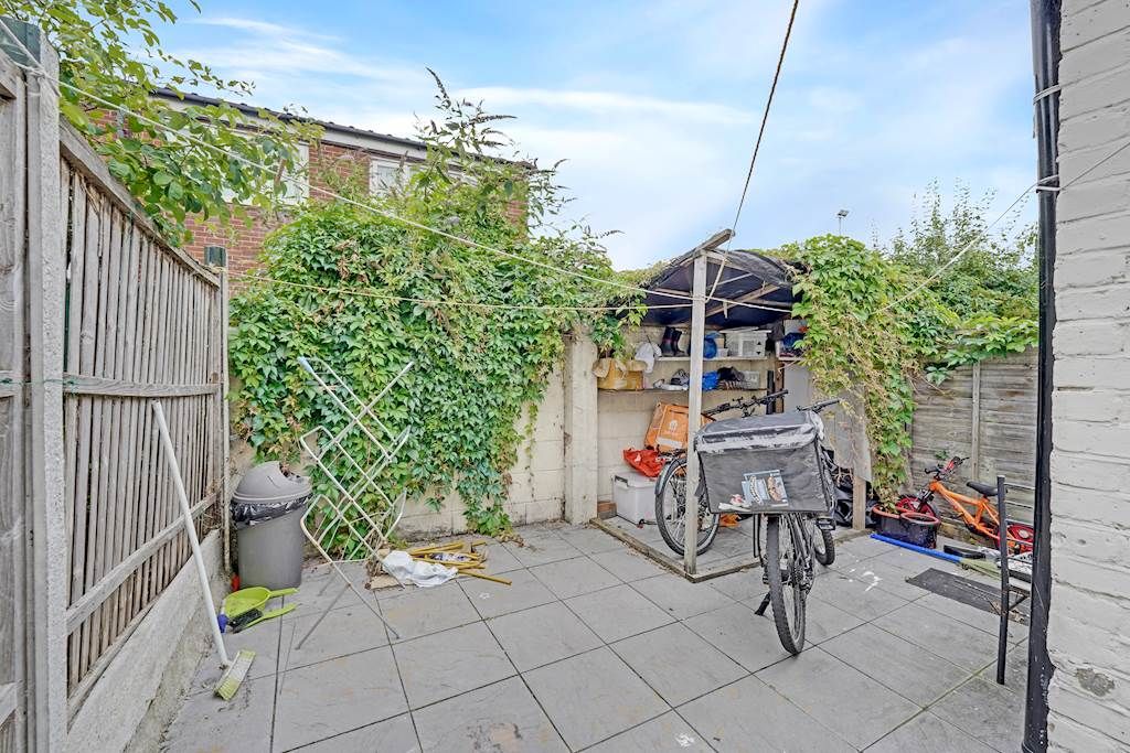 Gresham Road, London E16, 4 bed terraced house for sale, £475,000 ...