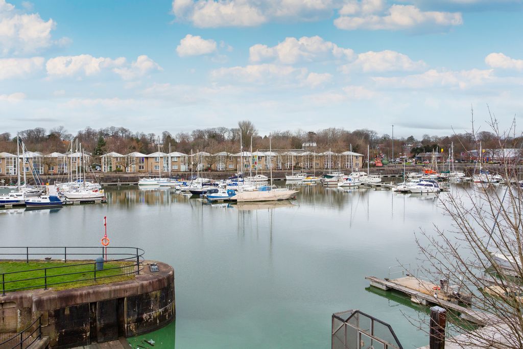 Princes Reach, Ashton On Ribble PR2, 4 bed mews for sale, £190,000 ...