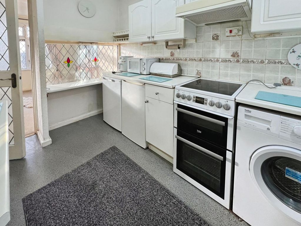 Welham Walk, Bradford BD3, 1 bed flat for sale, £35,000 | PrimeLocation