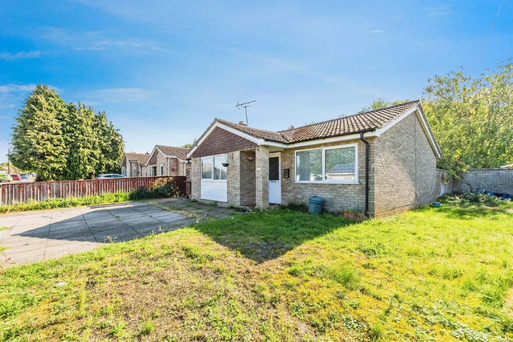Wingfield Road, Lakenheath, Brandon IP27, 3 bed detached bungalow for ...