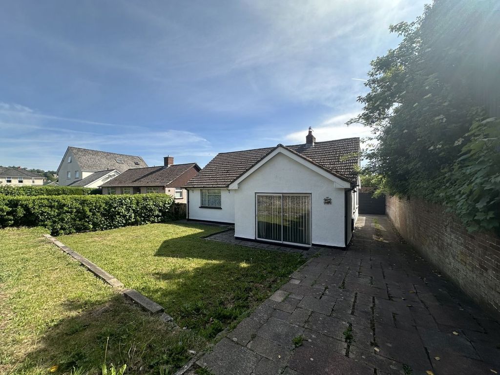 Bailihelig Road, Llanfaes, Brecon LD3, 3 bed detached bungalow for sale ...