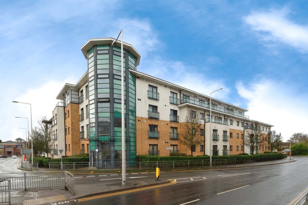 Hogg Lane, Grays, Essex RM17, 1 bed flat for sale, £170,000 | PrimeLocation