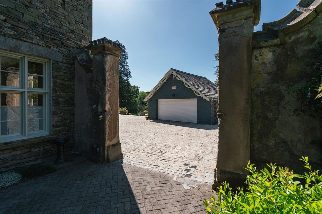 Wansfell Holme, Windermere LA23, 11 bed link detached house for sale, £ ...