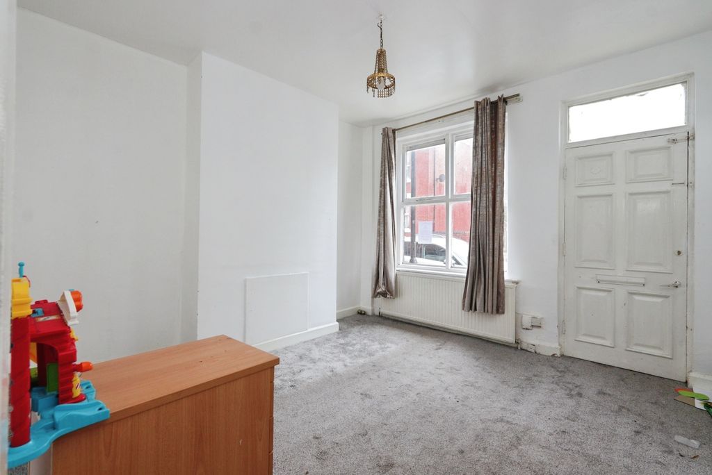 Swarcliffe Road, Sheffield, South Yorkshire S9, 3 bed end terrace house ...