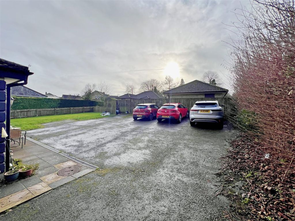 Block Of 4 Flats - Broadway, Chilcompton, Radstock BA3, 6 bed block of ...