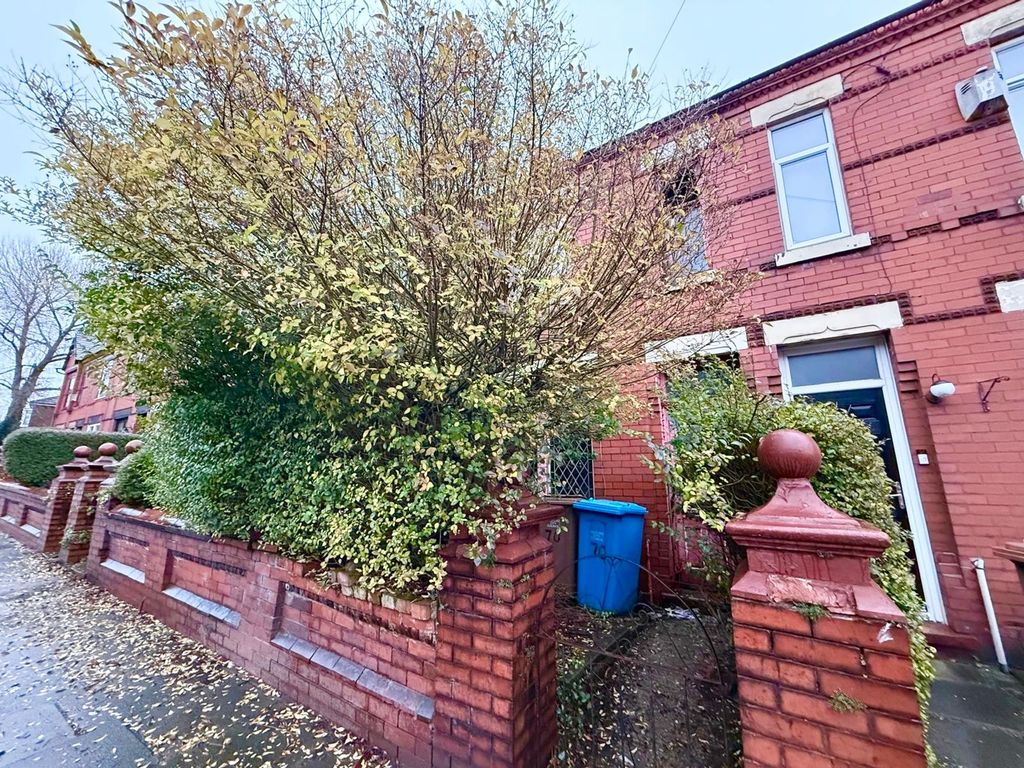 Shaftesbury Road, Swinton M27, 2 bed terraced house for sale, £110,000 ...