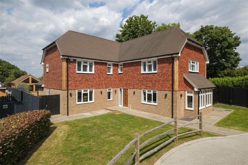 Blacksmiths Court, Bredhurst ME7, 4 bed detached house for sale ...
