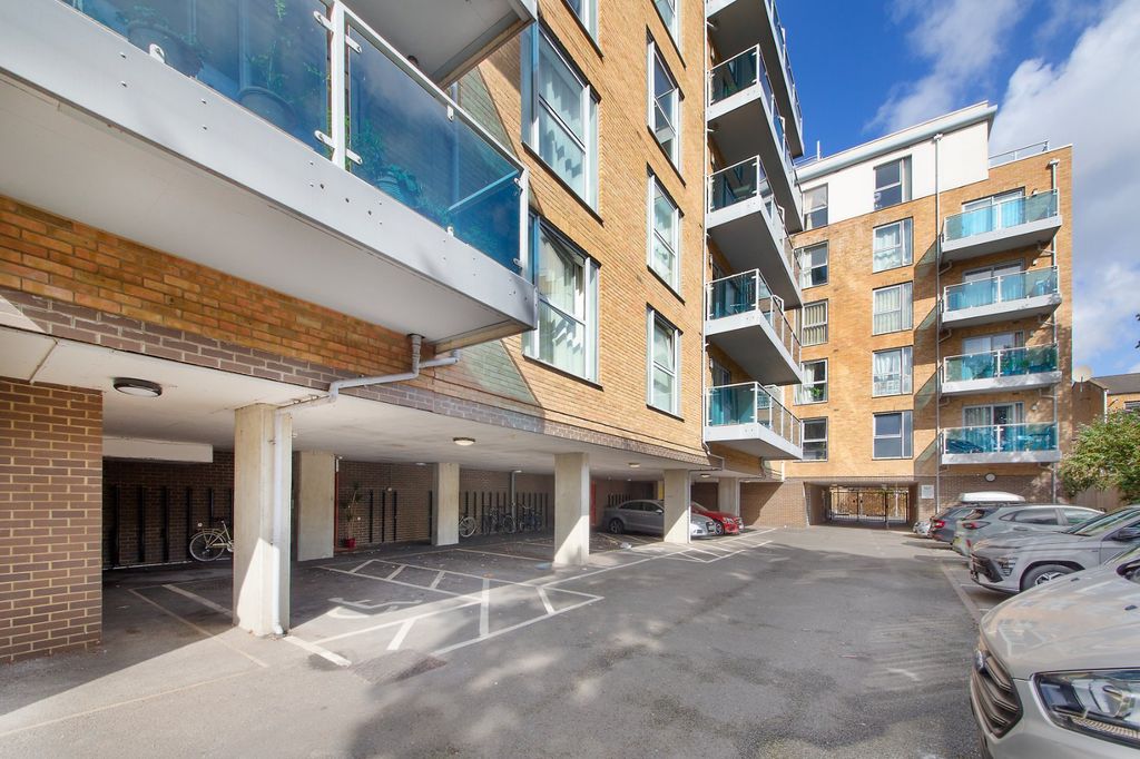 Gooch House, 63-75 Glenthorne Road W6, 1 bed flat for sale, £450,000 ...