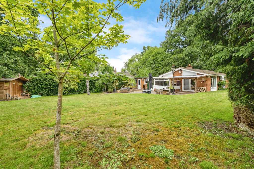 Rushmeadow Road, Scarning, Dereham NR19, 3 bed detached bungalow for ...